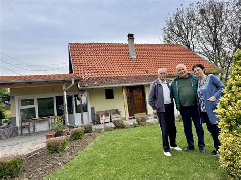 Radovan Један леп и достојанствен сусрет са родитељима глумца Милана Васића мајком госпођа