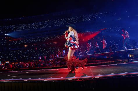 Chrisean Rock Allegedly Leaks Sex Tape With Blueface