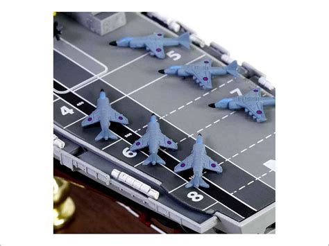 Hms Invincible R05 Desktop Battleship Model