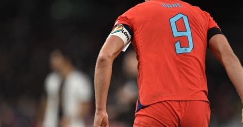 월드컵 케인·노이어·베일 등 유럽 7개팀 인종 차별 반대하는 무지개 완장 안 찬다fifa 옐로카드 경고로