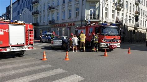Wypadek na skrzyżowaniu ul Wólczańskiej z Radwańską Poważnie ranny kierowca skutera Dziennik