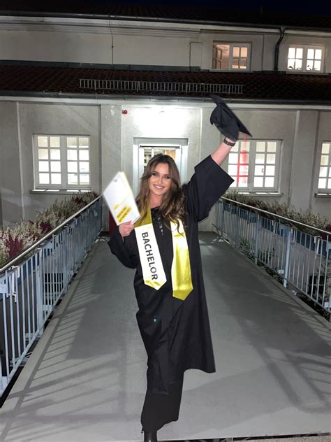 Bachelor Tamara Mocevic 16 Comments