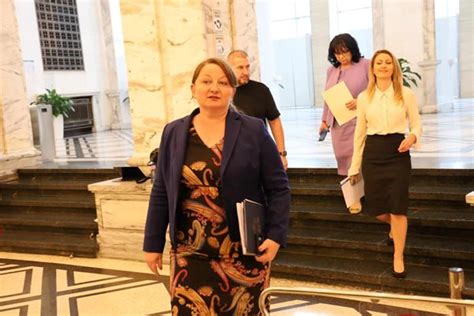 ГЕРБ ДПС и ИТН в правителство на споделената отговорност искат пълен мандат от 4 г Обзор