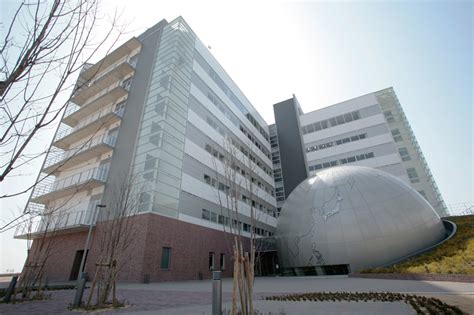 甲南学園：医療産業クラスターで実施する研究・教育 公益財団法人私立大学退職金財団
