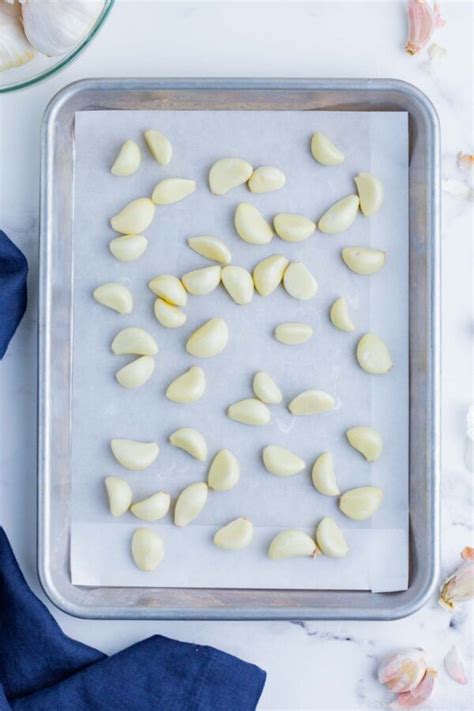 How To Freeze Garlic Cloves Or Paste Evolving Table