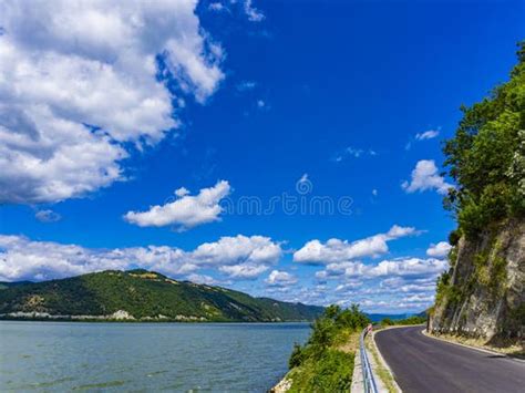 Carretera De Danube En Djerdap En Serbia Foto De Archivo Imagen De Danubio Flujo 241218818