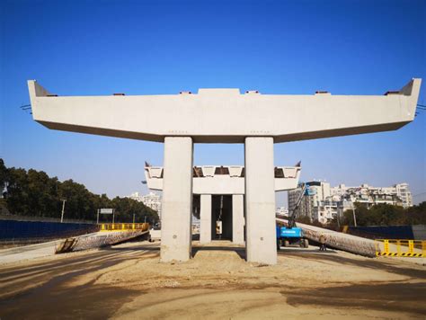 三座跨线桥让车畅其流，杨高南路改建工程有新进展