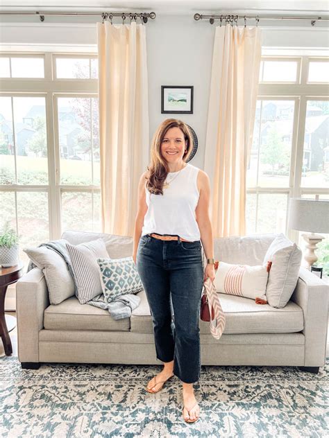 40 Ways To Wear Dark Wash Jeans Look Slimmer Be So You