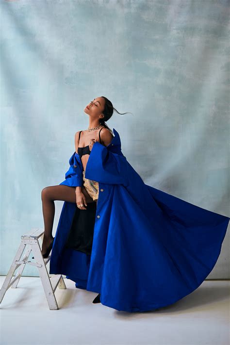 Zoe Saldaña Has Taken Control Photos Wwd