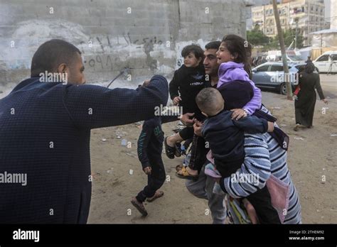 Rafah Palestinian Territories 20th Dec 2023 A Palestinians Man