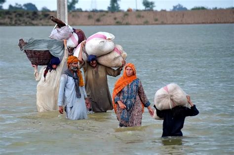 Inundaciones en Pakistán solidaridad y urgente pedido de ayuda Via
