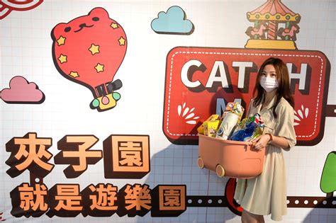 【雲林景點】北港一日遊有夾子園北港旗艦店 全台最好出貨的娃娃機店 和國定古蹟北港朝天宮可以拜拜跟必逛的北港老街吃美食 方便住宿的朝聖文旅還有