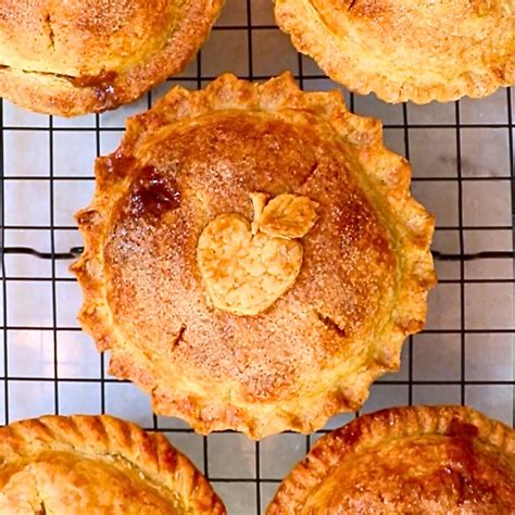 Mini Apple Pie Recipe Mini Apple Pies In Muffin Tins Recipe Yummi