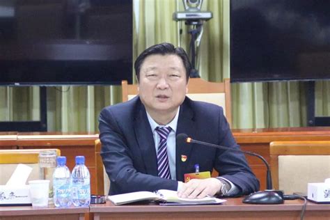 【聚焦党代会】党代表分组讨论“两委”工作报告