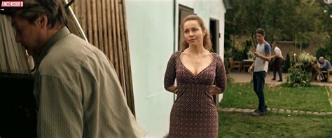 Nackte Ekaterina Guseva In Vhodya V Dom Oglyanis