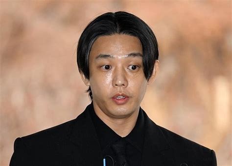 첫 재판 나온 유아인심려 끼쳐 죄송 한국경제