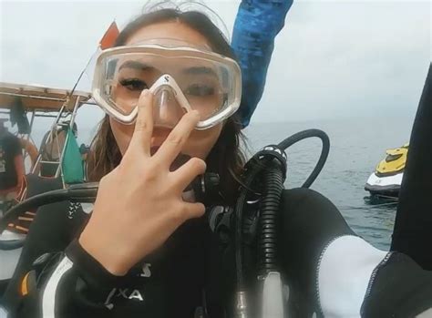 Gagal Dapat Foto Cantik Gisel Masih Bersyukur Bisa Diving Di Sangiang Ternyata Bisa Ketemu