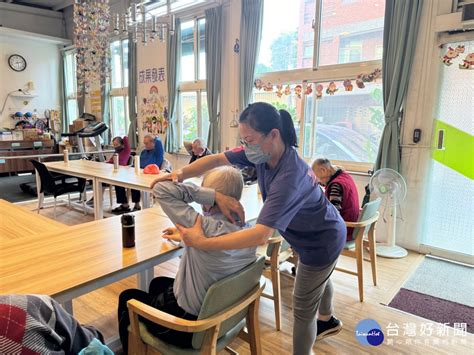 60歲失業中高齡扶養智能障礙女 中分署助就業解經濟困境