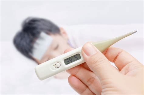 麻疹病徵發燒流鼻水出紅疹後4日可傳染 全球爆發逾30萬宗 港今年錄5宗 明報健康網
