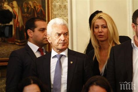 Волен Сидеров разкри подробности за екшъна пред НАТФИЗ Лидерът на Атака с шокиращи разкрития