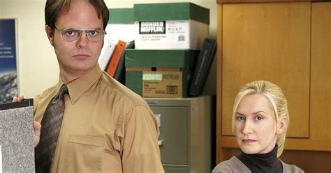 The Office 10 Unanswered Questions We Still Have About Dwight Schrute