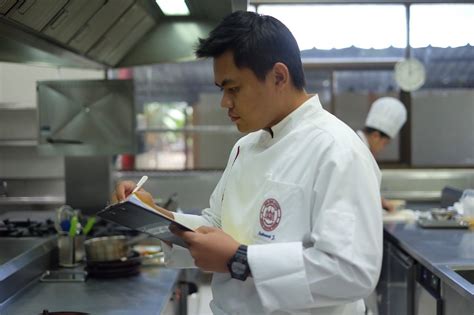 หลักสูตร Pathway Dusit Thani College