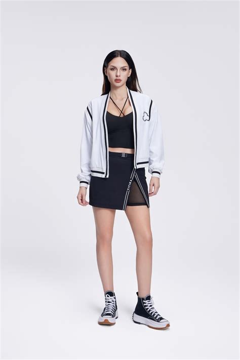 Aria Line Jackets Titika｜女運動上衣背心人氣榜 Pinkoi