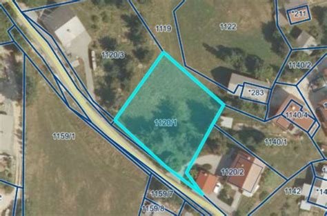 Prodamo Dve Enodružinski Hiši Kalce Logatec Enonadstropni 186 00 M2