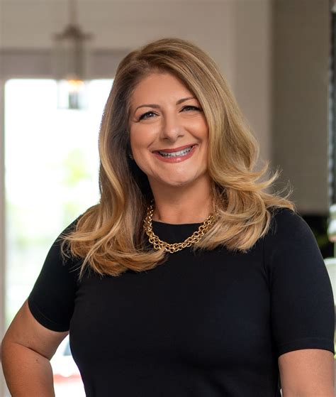 Meet Lori Lori Fowler Naples Luxury
