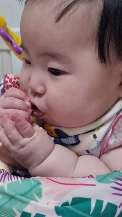 소세지 팔로 떡뻥먹기 😋 Youtube