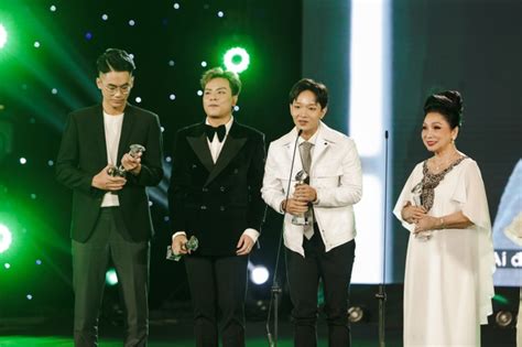 Đan Trường Cẩm Ly Tái Ngộ Song Ca Hit Cũ Khiến Khán Giả Xúc động