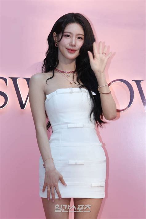 [포토] 여자 아이들 미연 손만 흔들었을 뿐인데 화보네