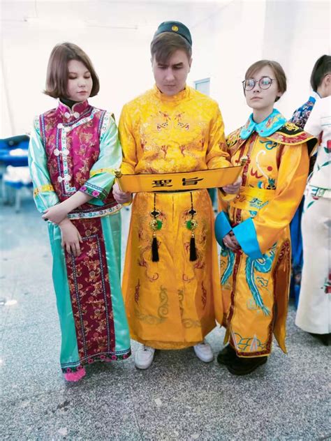 “着我汉家衣裳，兴我礼仪之邦”——留学生文化课之中国传统服饰 哈尔滨石油学院