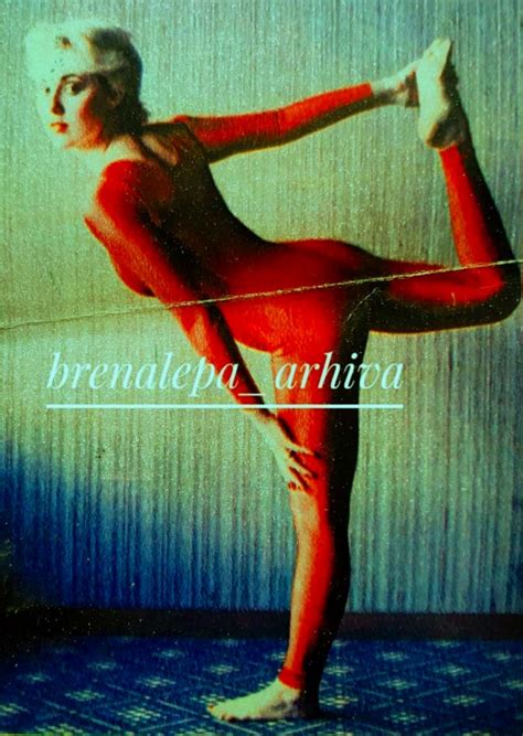 Lepa Brenas Feet