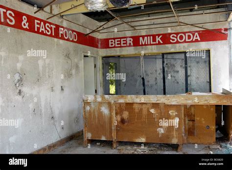Abandoned Gas Station And Convenience Store In Rural North Florida