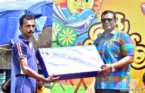 සිංහල හා හින්දු අලුත් අවුරුද්ද වෙනුවෙන් යුද්ධ හමුදාවේ මූලිකත්වයෙන්