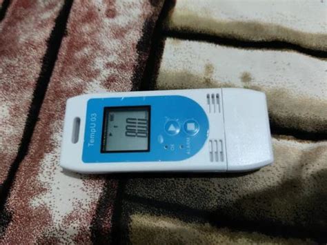 Lcd Tempu Data Logger Pocket Size Temperature And Humidity Rh At