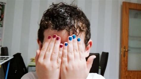 Sintetiza 62 Imágenes Sobre Uñas Para Hombres Pintadas El último