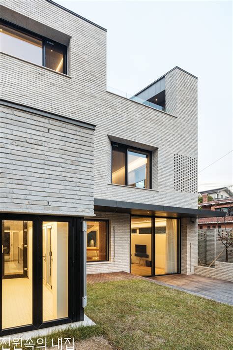 어른과 아이가 행복한 곳 평창동 벽돌집 House 전원주택있는 월간 전원속의 내집