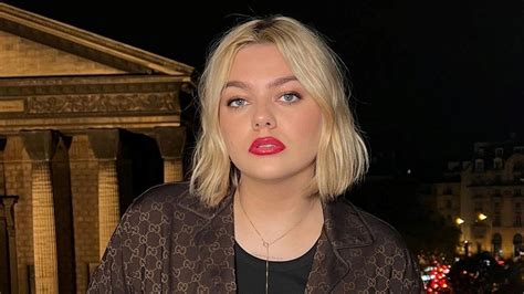 Découvrez Une Vidéo Interview De Louane Dans Laquelle Elle évoque Sa Thérapie Suis Nous