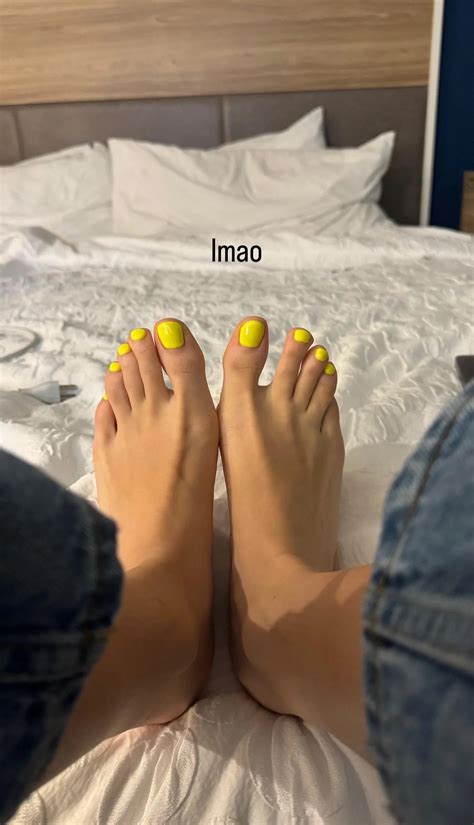 Genie Bouchards Feet