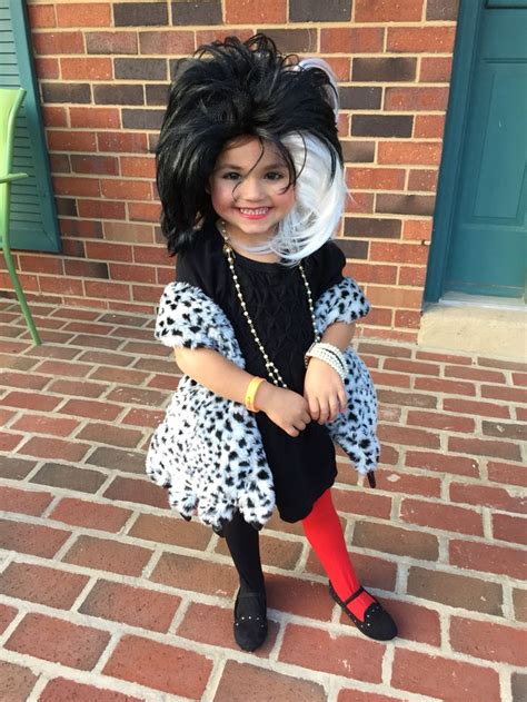 Cruella Hair Styles Halloween Costumes Cruella