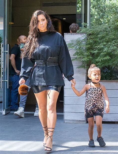 Kim Kardashian Rozważa Kroki Prawne Przeciwko Kanye Chce WyŁĄcznej