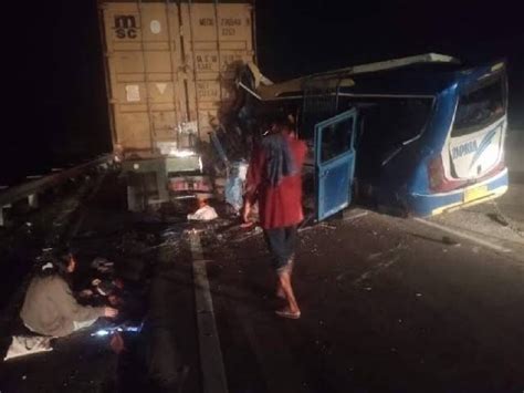 Bus Moria Vs Truk Di Tol Medan Tebing Tinggi 4 Orang Tewas