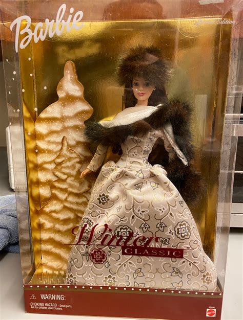 01865 Evening Flame Barbie Doll Peddlar