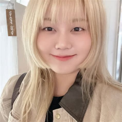 Romi Xoromi • Threads Say More