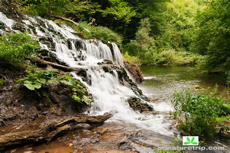 Стоилово: Две екопътеки край водопада Докузак - BgNatureTrip