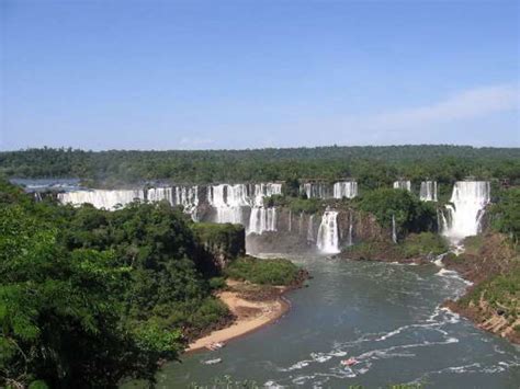 Рельеф и полезные ископаемые Южной Америки Online Presentation