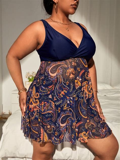 SHEIN Swim Classy Plus Paisley Print Tankini Set Surplice Swim Dress High Waisted Bikini