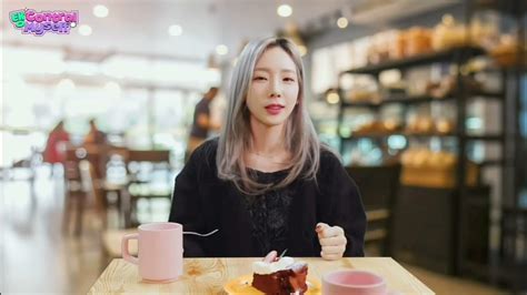 스텝백 가사 쓰는 탱구 소싯적 추억 팔이 그리 재밌니 Youtube